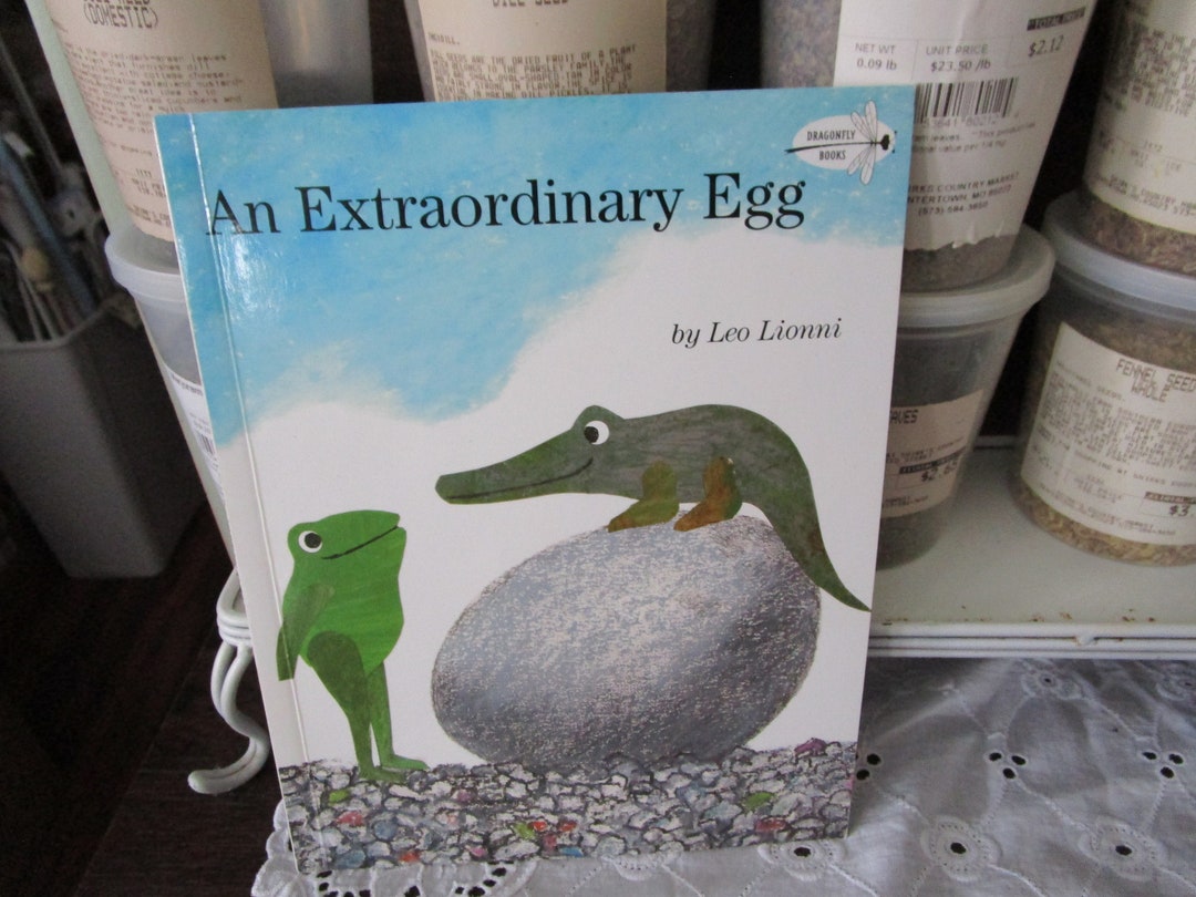 1994 an Extraordinary Egg by Leo Lionni SC Book Random House Dragonfly ...