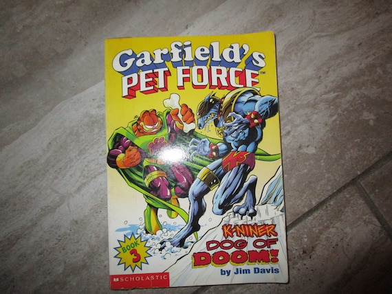 Jim Davis Dog Garfield's Hilarious "History Of Dogs" Sequence Of Comic