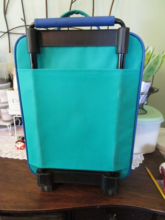 Vintage Sesame Street Muppets Childs Suitcase on Whee… - Gem