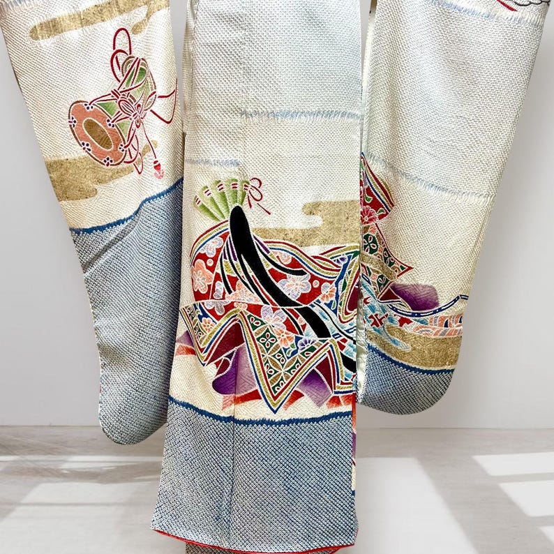 Vintage Japanese Silk Furisode Kimono – Heian Court Lady, Koto Motif ...
