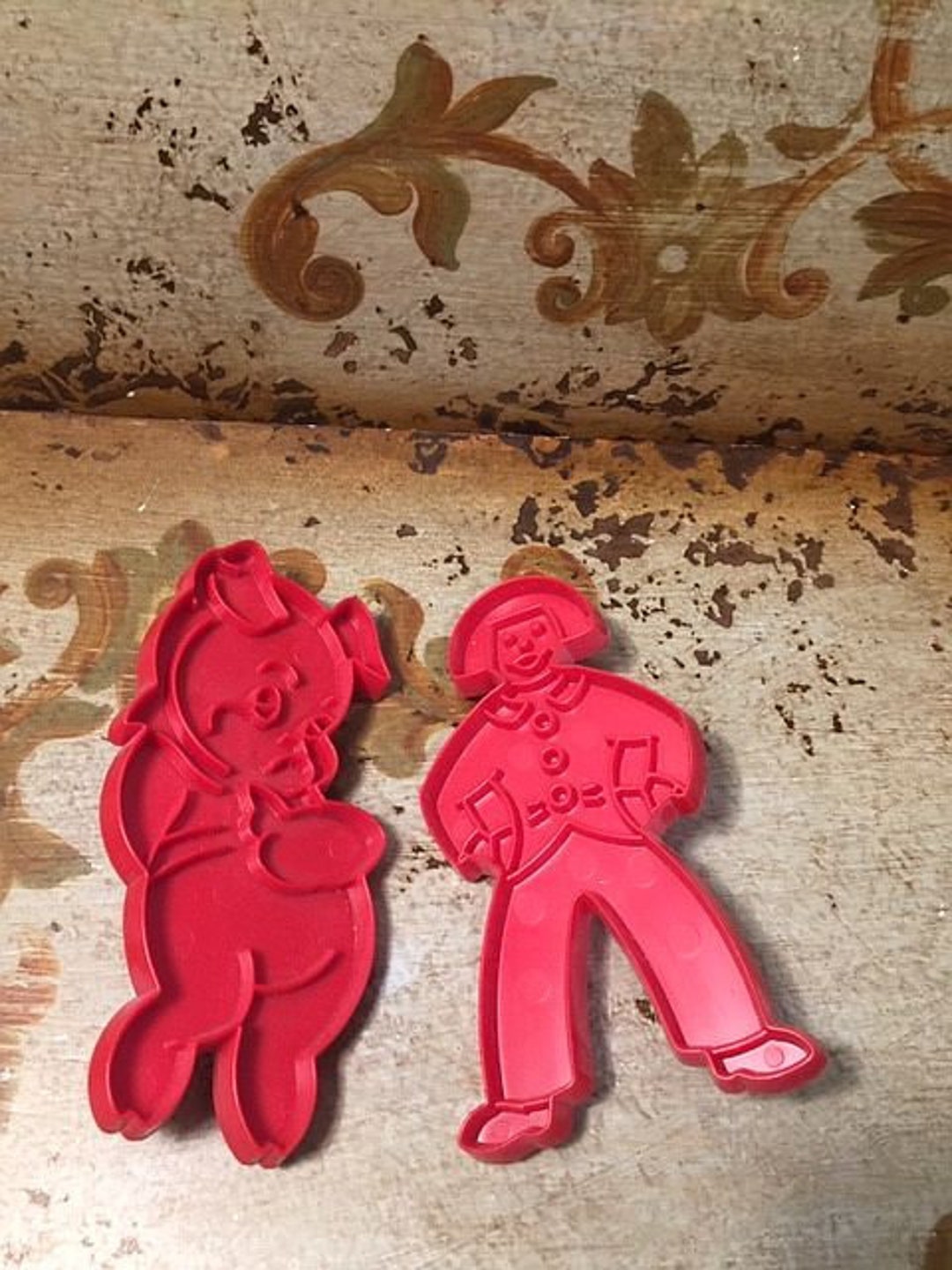 Vintage Pig Gingerbread Man Tupperware Cookie Cutter Red Hard Plastic ...