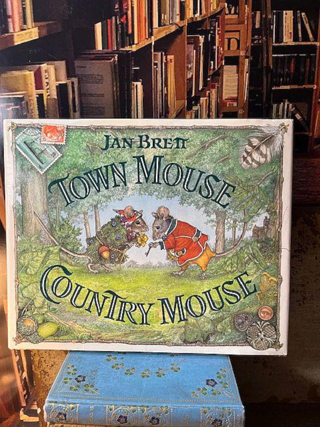 1994 the Town Mouse Country Mouse Hb W/dj Childrens Book Jan Brett and ...