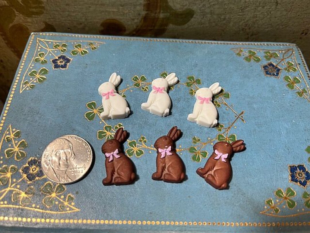 6 Sweet Faux Chocolate Bunny Figures Bunnies Chocolate White Chocolate ...