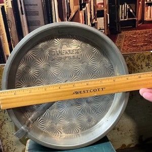 Vintage OVENEX BAKEWARE 8" Metal Cake Pan Starburst Pattern Slider Arm ...