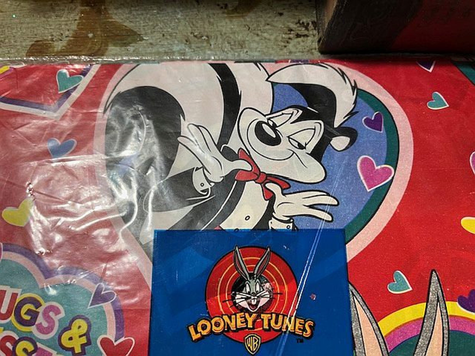 Looney Tunes 1997 SEALED Gift Wrap Wrapping Paper Warner Bros Pepe Le ...