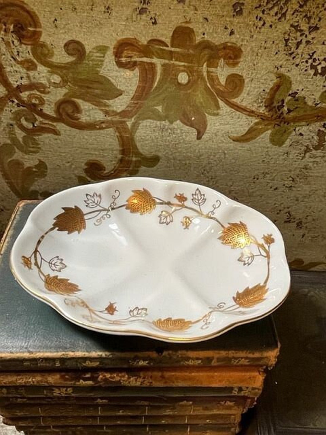 Vintage Midcentury Gold Accent Soap Dish Porcelain & Gilt Goldtone ...