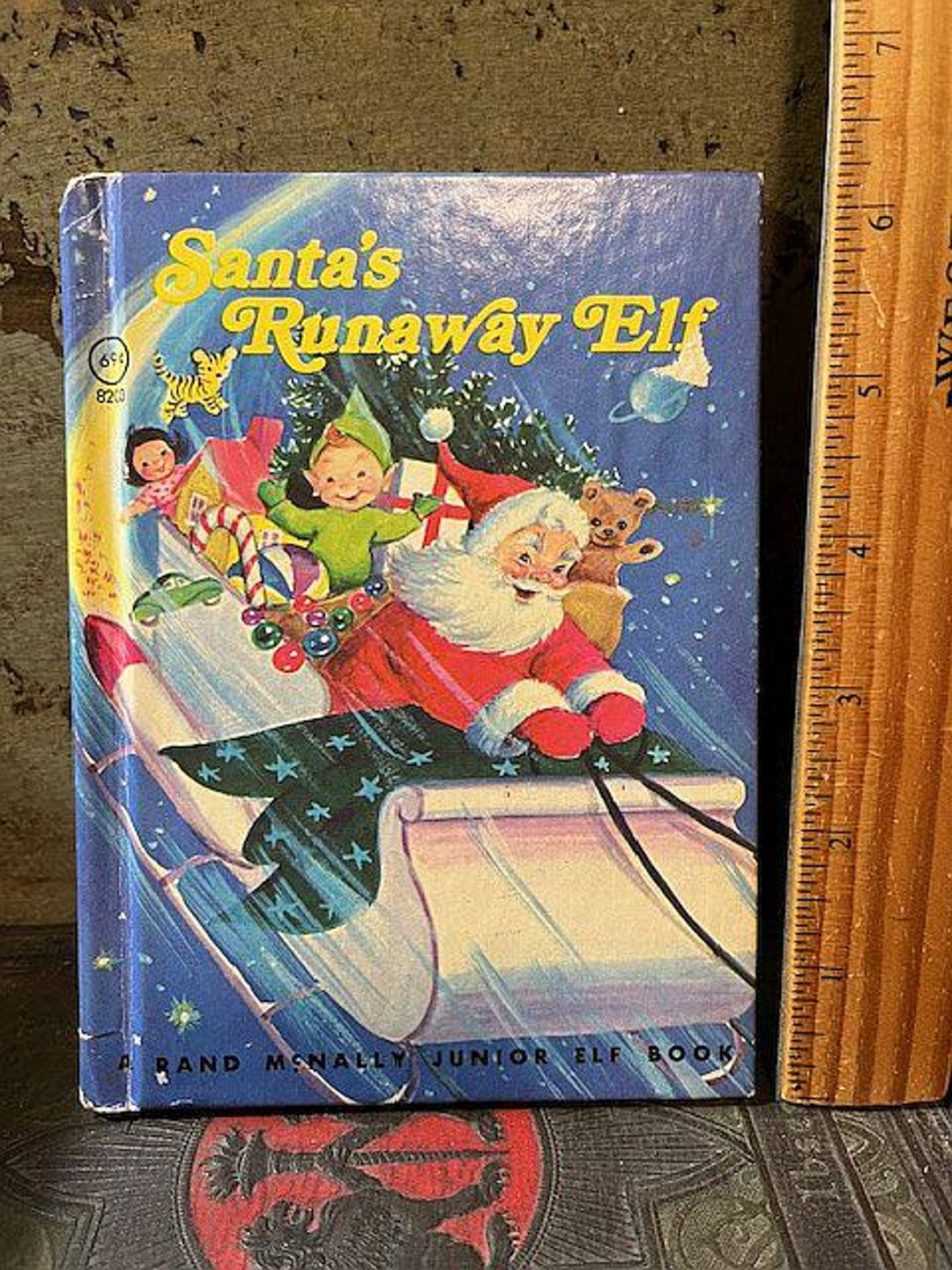 Santa's Runaway Elf Vintage 1977 Junior Elf Book Christmas Illustrated ...