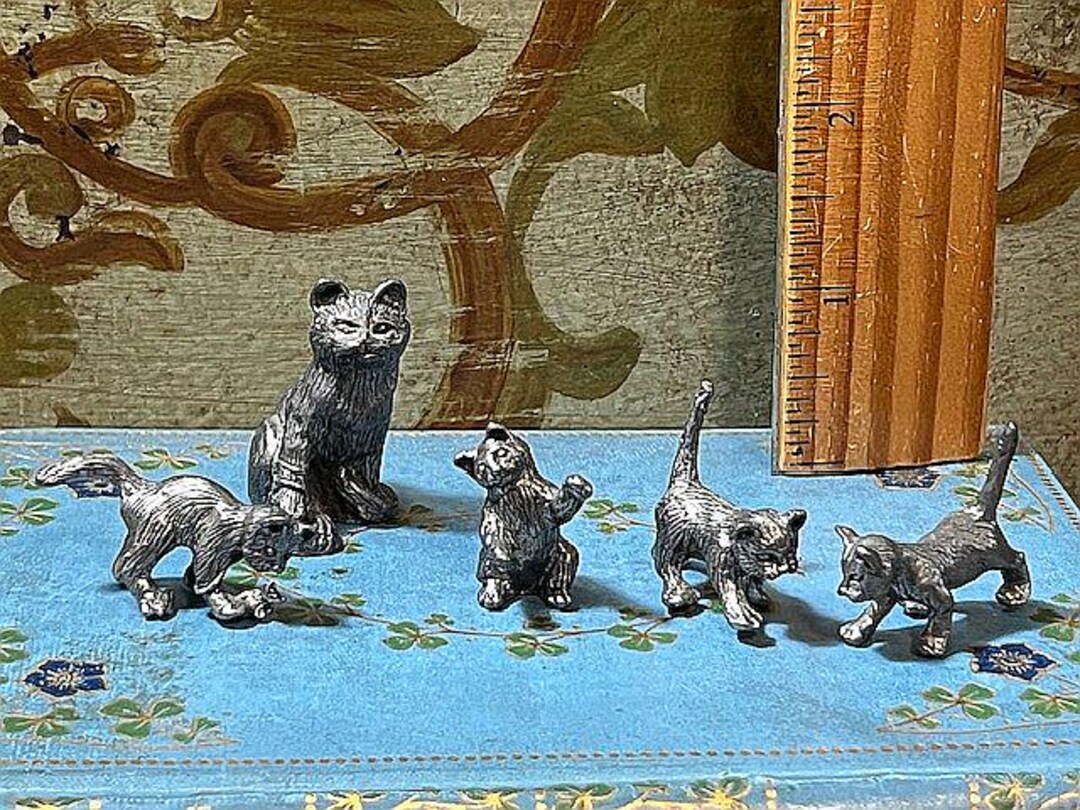 5 Vintage CATS CAT Metal Pewter ? Small Figures Figurines Figure ...
