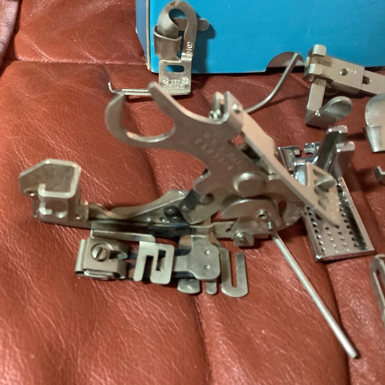 Vintage Singer Sewing Machine Attachments and Feet 12 Pieces - Etsy