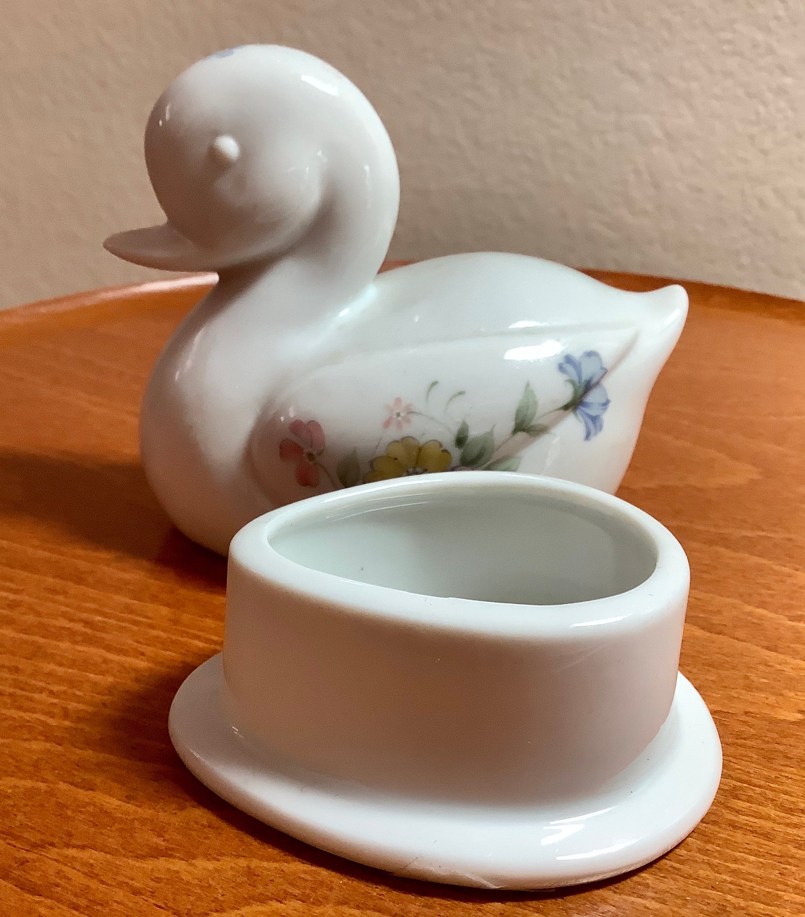 Pink Flowers Ceramic Duck Trinket Box | 3.5” Tall and Wide | White Pink ...