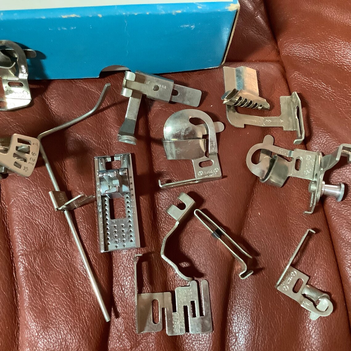 Vintage Singer Sewing Machine Attachments and Feet 12 Pieces - Etsy