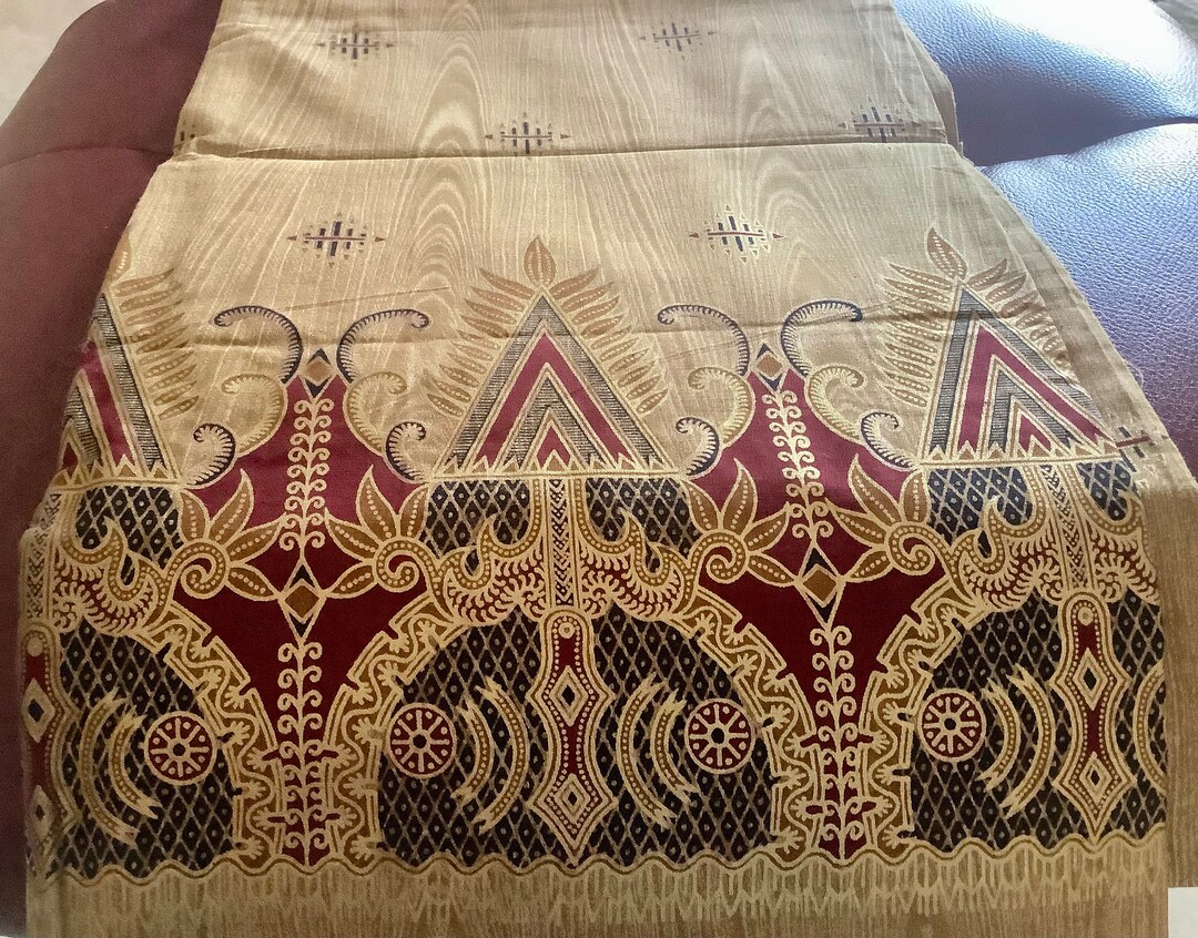 Border Print Cotton Metallic Gold Cranberry Fabric | 2.33 Yards by 45 ...