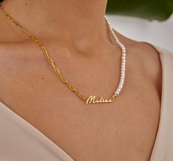 Name necklace trend store