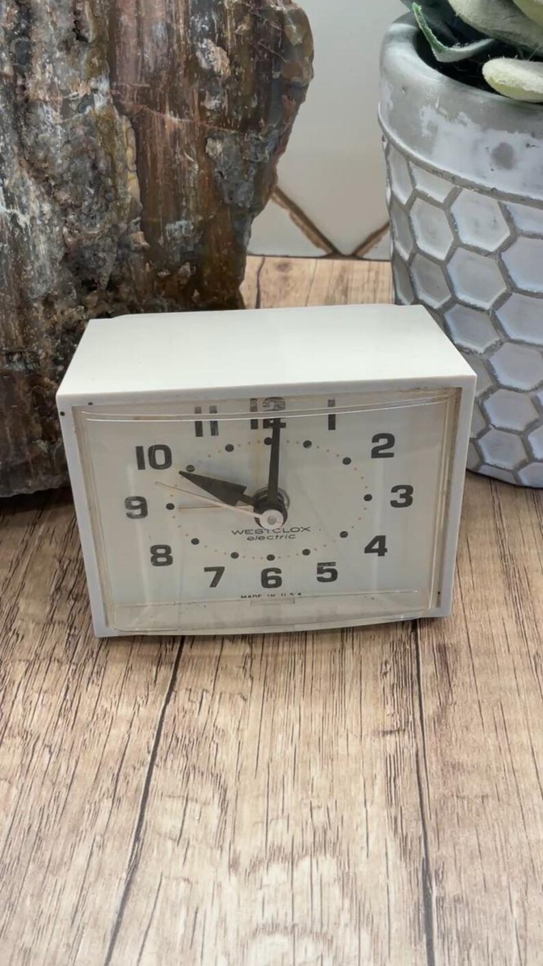 Vintage Westclox Electric Analog Clock | Cream/ivory - Etsy