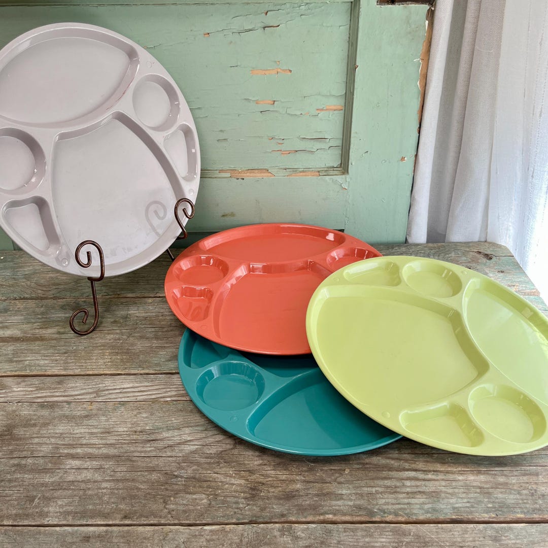 Vintage Set of 4 Plas-tex Corp Made in the U.S.A Divided Plates - T.V ...
