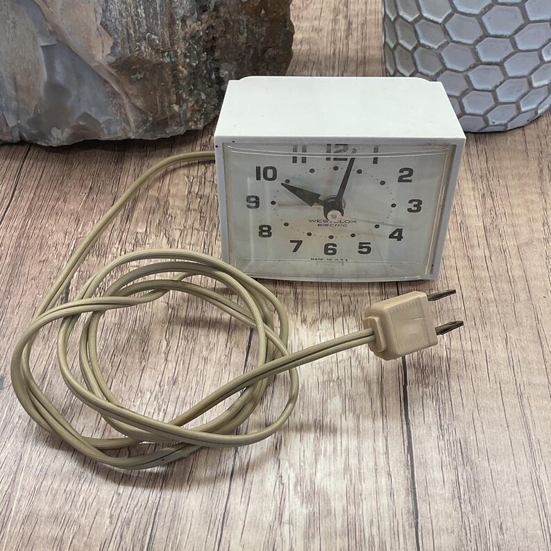 Vintage Westclox Electric Analog Clock | Cream/ivory - Etsy