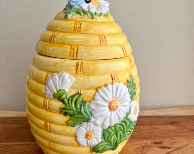Vintage Ceramic Bee Hive Cookie Jar With White Daisies, - Etsy