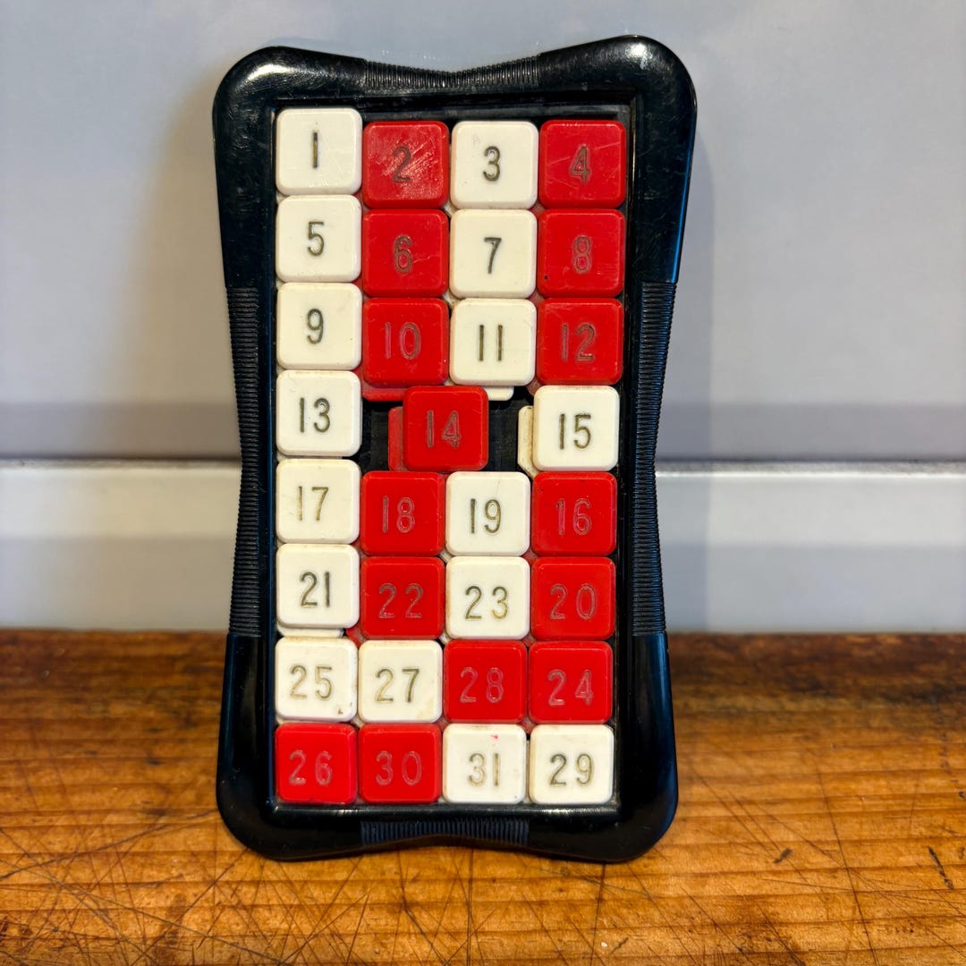 The 31 Puzzle Tile Sliding Game, Archer Plastics USA 3.25" X 5.25 ...
