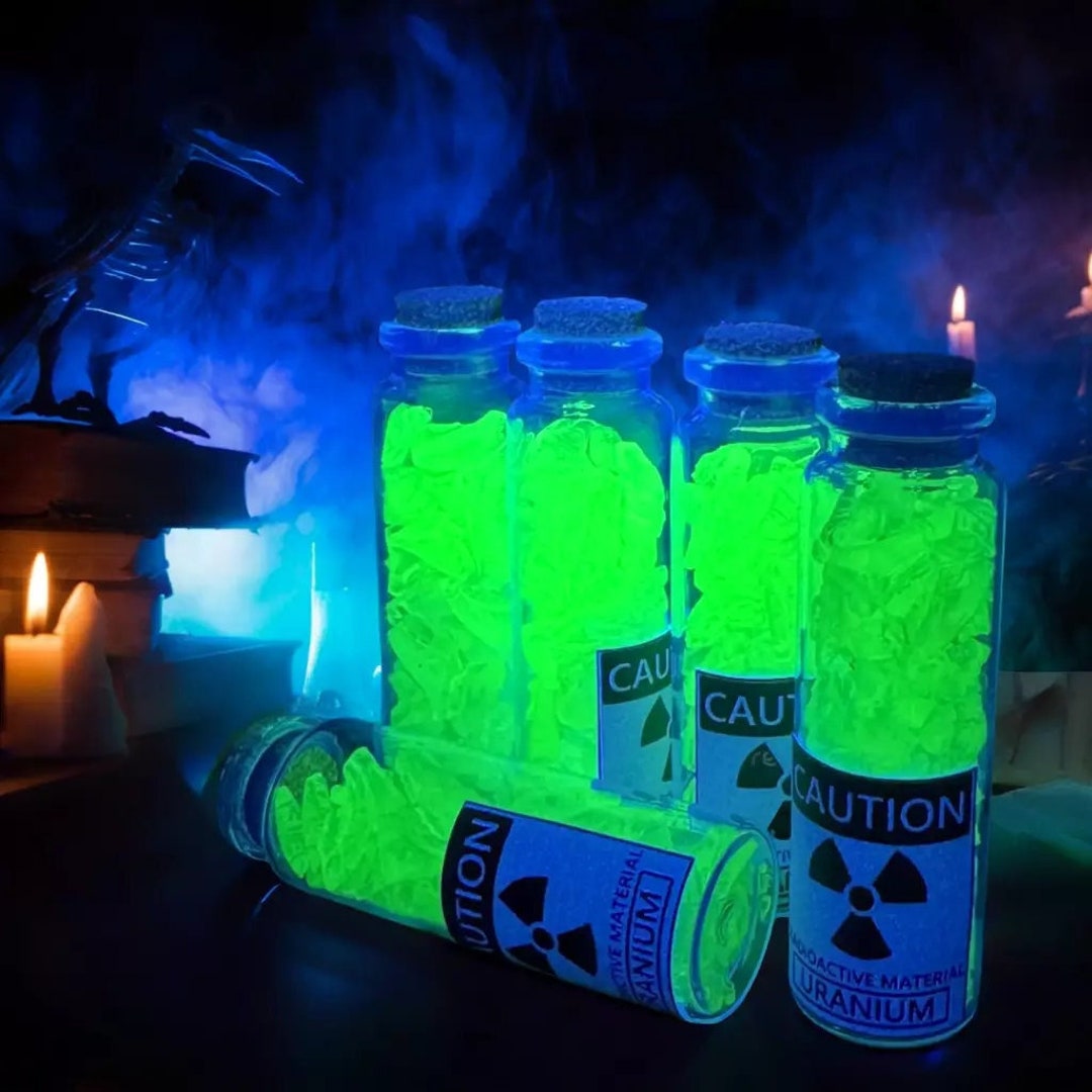 Uranium Glass Vial: UV Reactive, Cork-topped, Fallout Cosplay Prop - Etsy