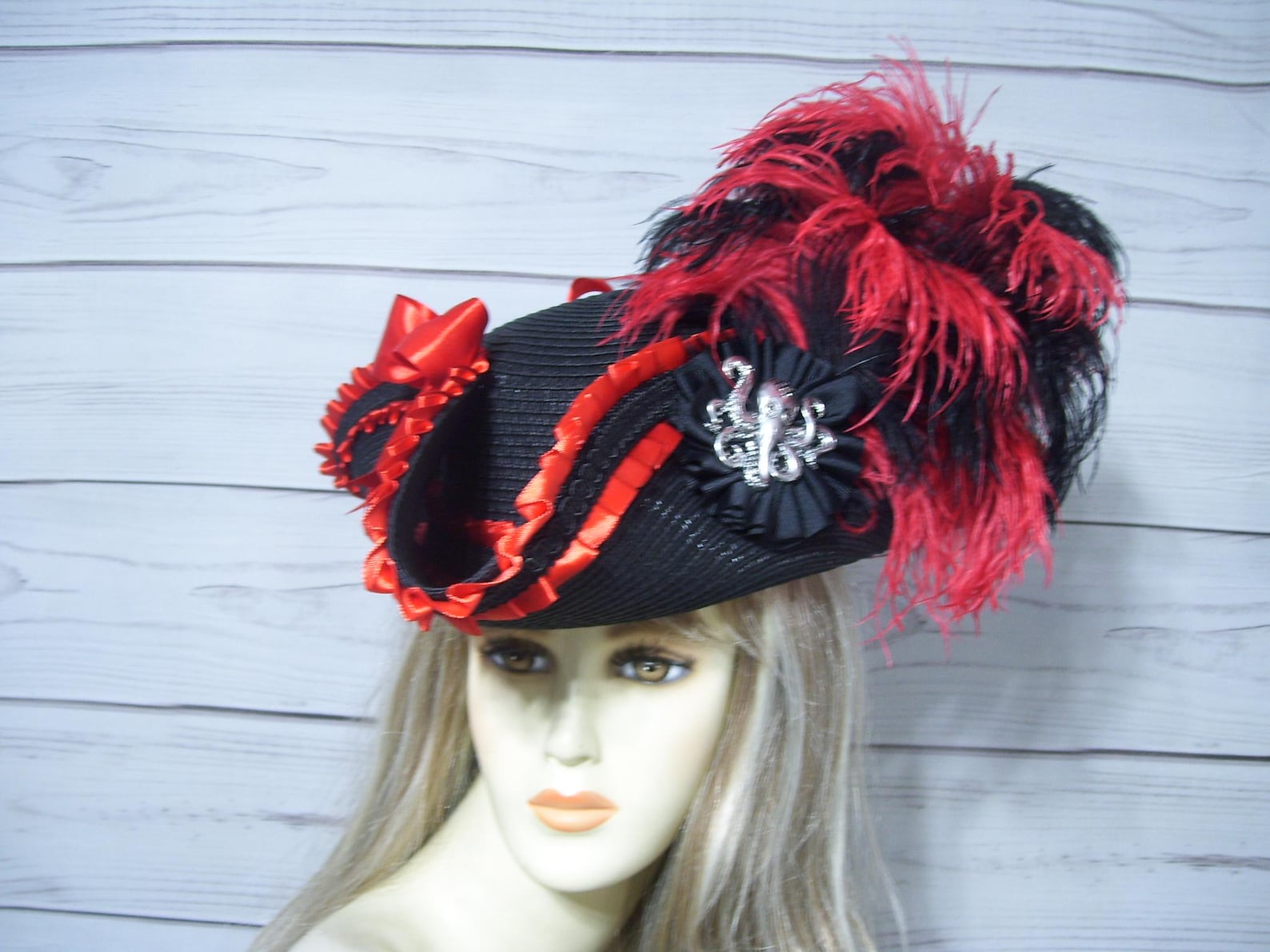 Black and Red Ladies Straw Pirate Hat, Renaissance Tricorn Hat ...