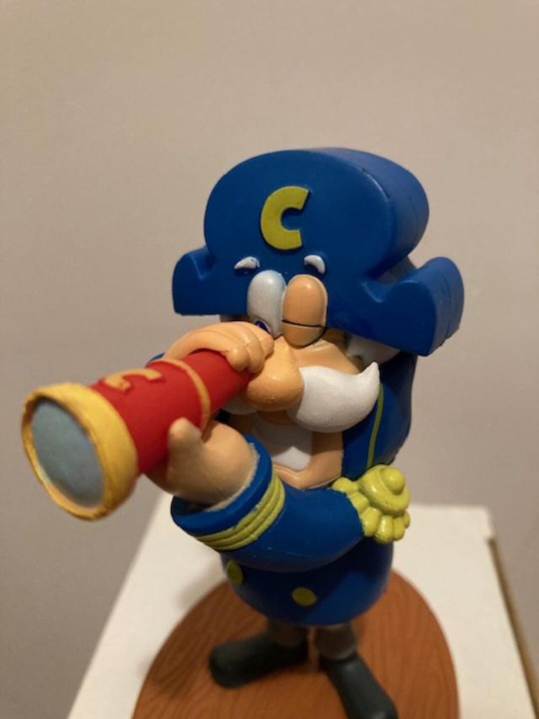 Cap'n Crunch Mail Away Adventure Captain telescope Walmart Exclusive ...