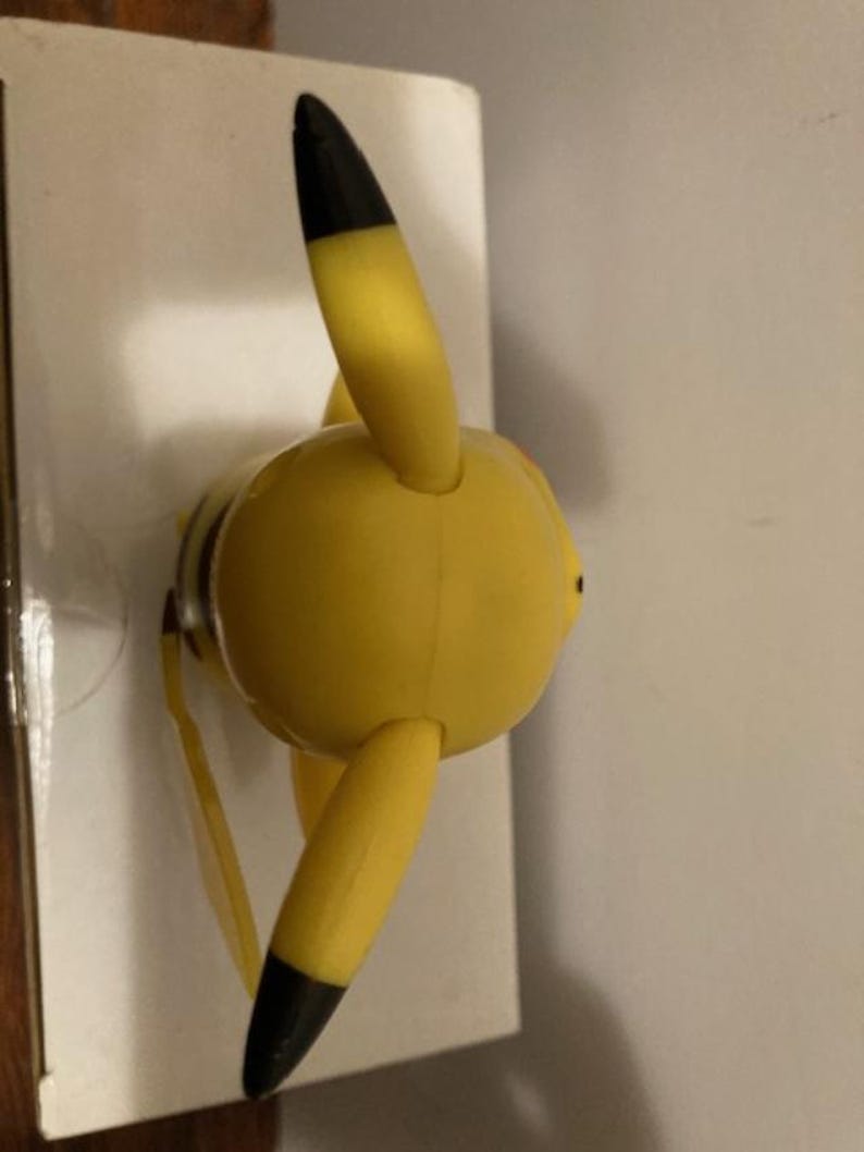 Pokemon Pikachu Talking Animated 4.5" Figure 2019 Glowing Cheeks ...
