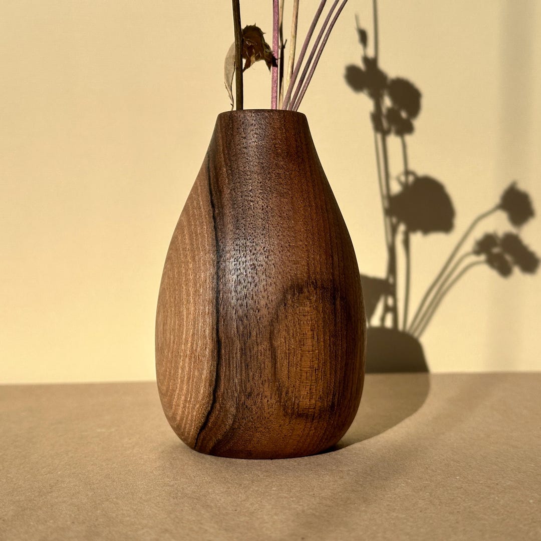 Handcrafted Walnut Vase: Rustic Wood Art for Dried Flowers - Etsy
