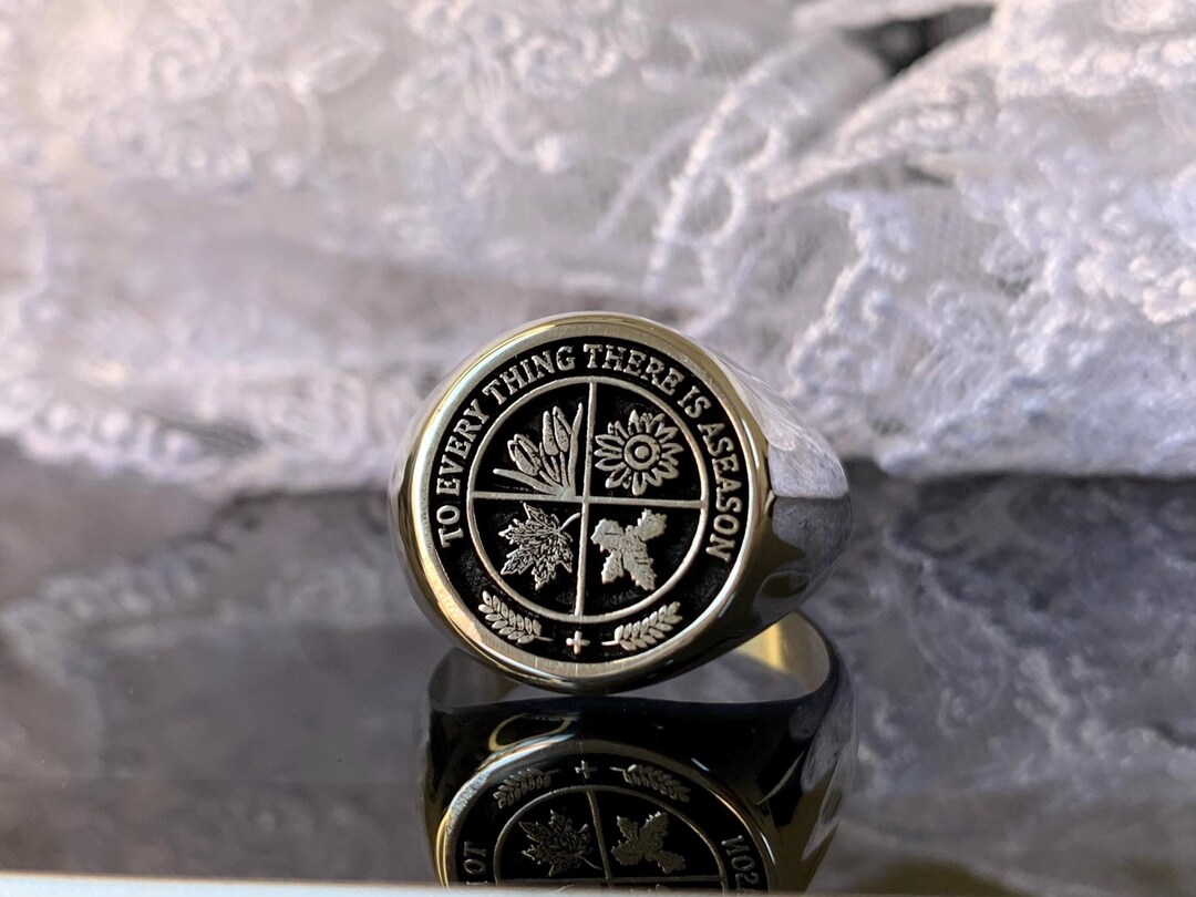 Holy Bible Ecclesiastes Tulips, Sunflower, Maple Leaves, Mistletoe ...