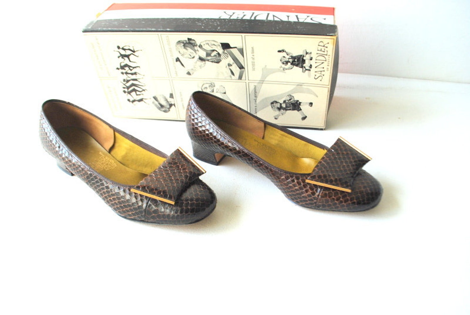 Mod Vintage 60s Genuine Leather Kitten Heels Shoes With a - Etsy