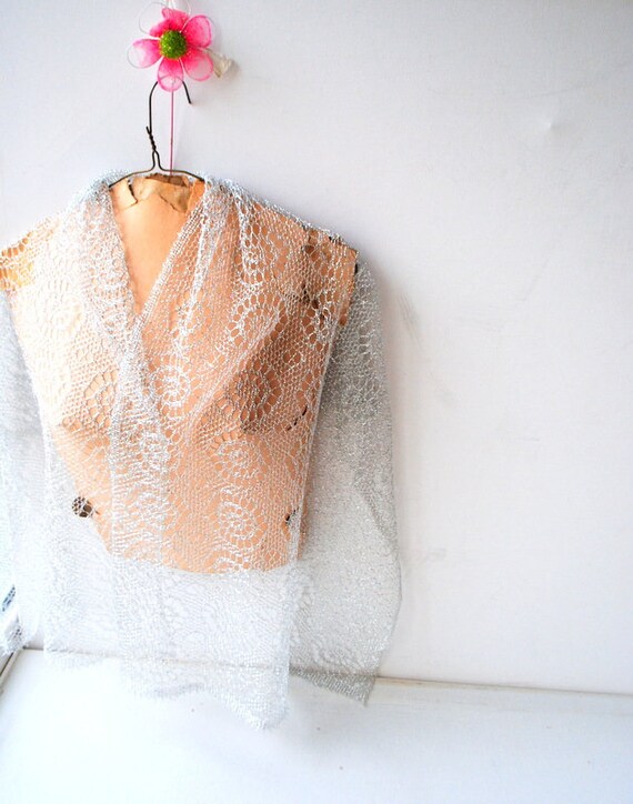 vintage 1960s silver lace - Gem