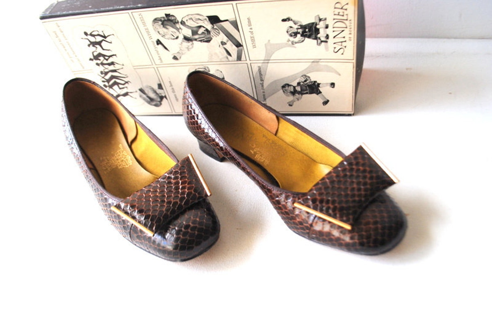 Mod Vintage 60s Genuine Leather Kitten Heels Shoes With a - Etsy