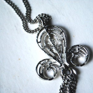1970 Vintage, Victorian Style ,rhodium Necklace With Filigree Fleur De ...