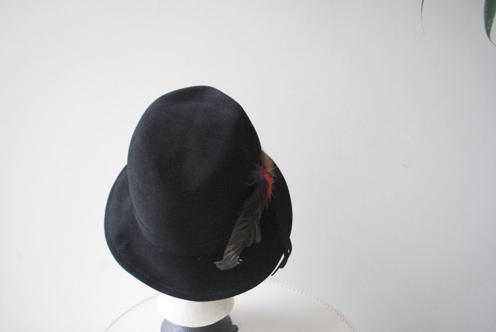 Luxurious Vintage 80s Black Wool ,vagabond Fedora Hat With a Multicolor ...