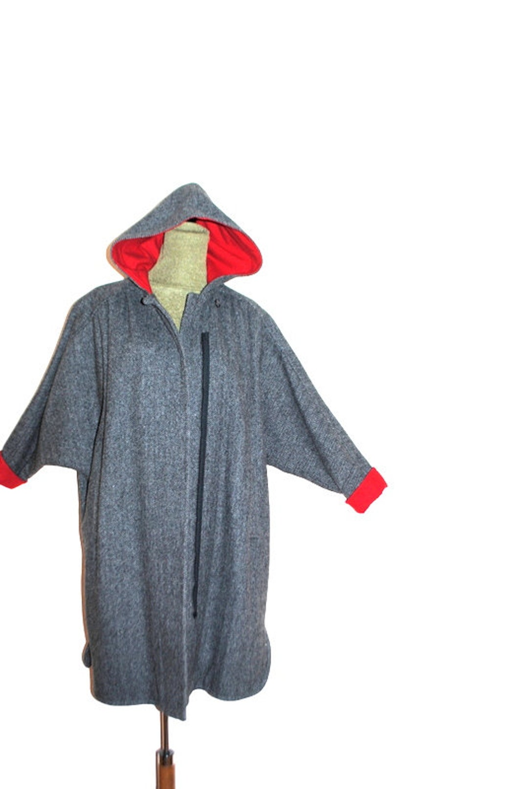 Stylish Vintage 90s, Gray, 70% Wool , Bat Wings Coat With a Red Cuffs ...