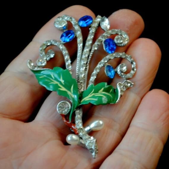 1930-vintage-art-nouveau-swirl-design-rhinestone-gem