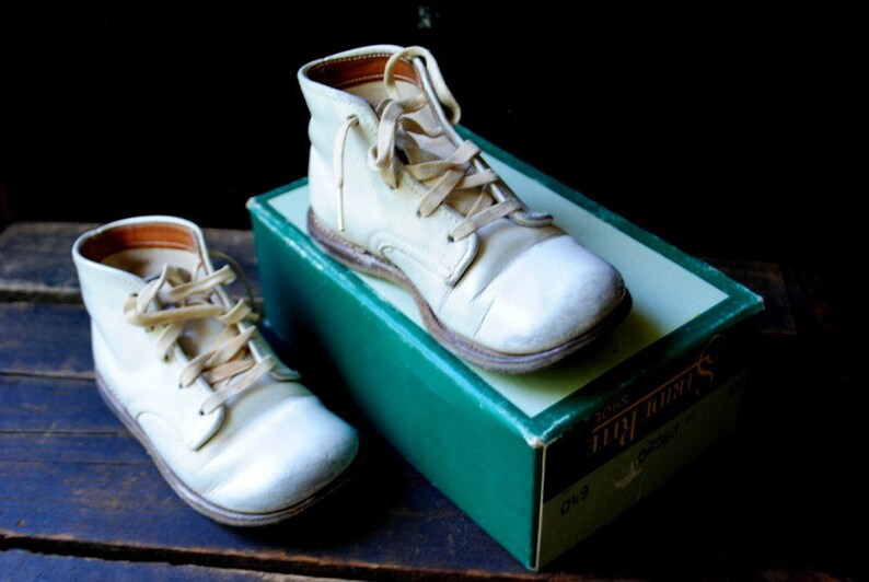 Cute Vintage 1960, White Genuine Leather, Laced Up, Unisex Kids Boots ...