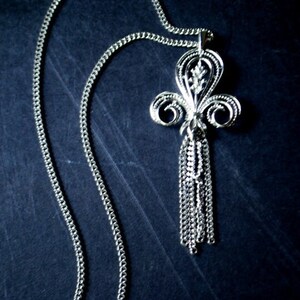 1970 Vintage, Victorian Style ,rhodium Necklace With Filigree Fleur De ...