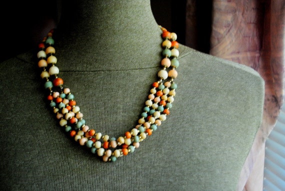 1950 vintage summer fashion , pastel dyed stone, nug… - Gem