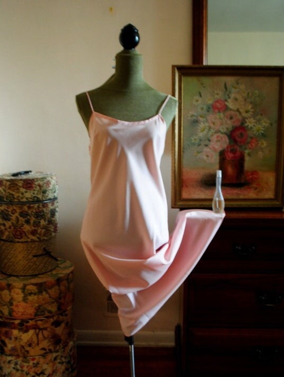 1970 vintage pastel mauve pink satin, slip dress, m… - Gem