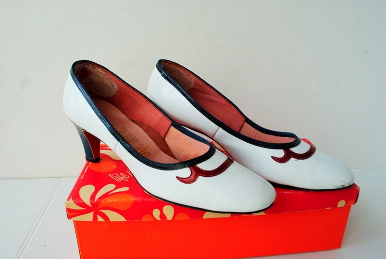 Mod Vintage 60s Split Leather White Glossy Pumps With a | Etsy