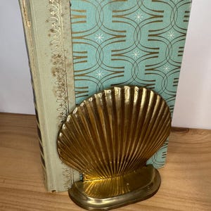 Vintage Brass Seashell Bookends - Coastal / Nautical Decor - Sea Shells / Clamshell Bookends - Etsy