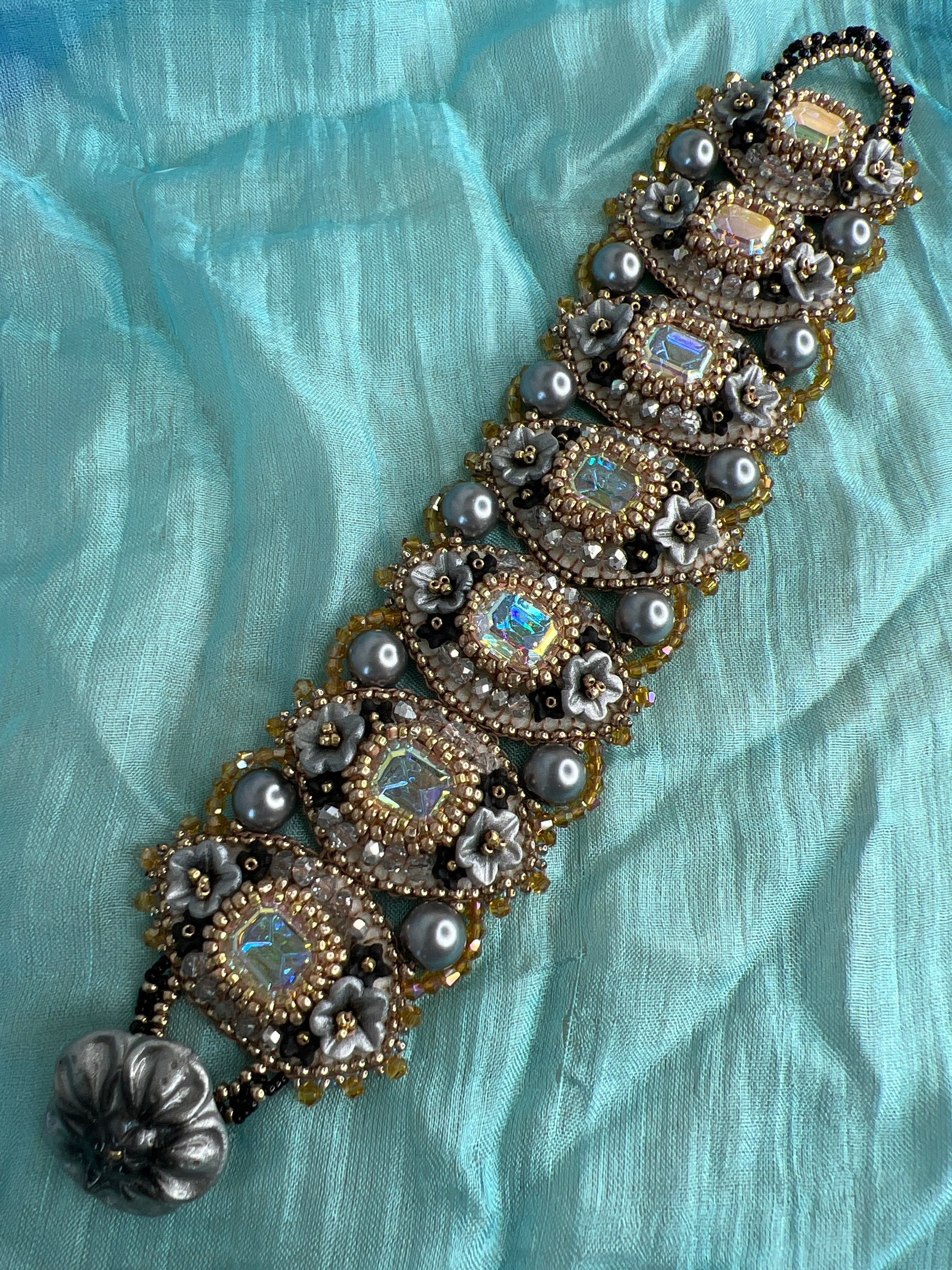 Black and White Carousel Bracelet - Etsy