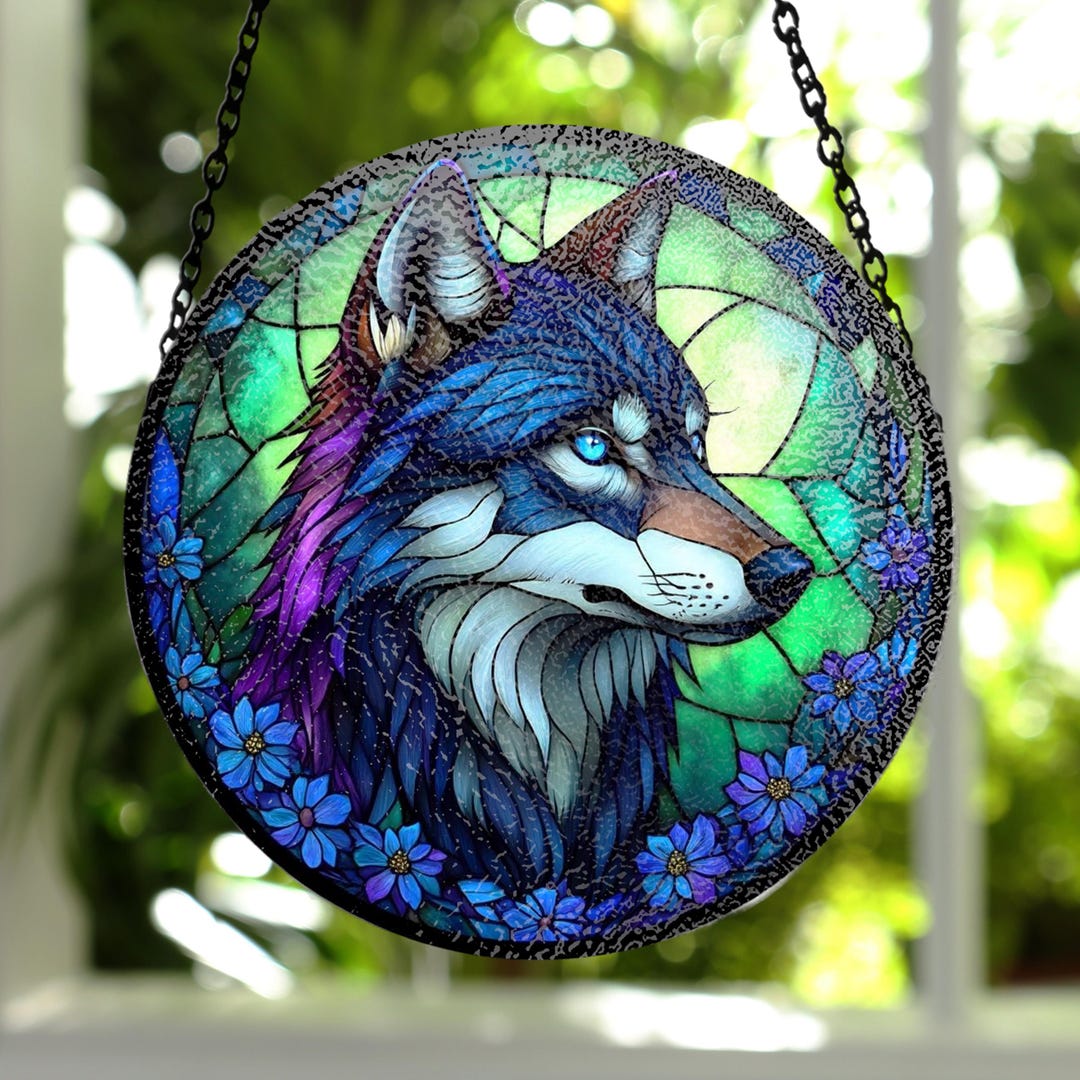 Stained Glass Wolf Suncatcher, Artistic Wolf Decor for Nature Lovers ...