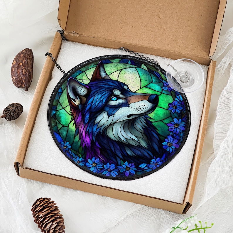 Stained Glass Wolf Suncatcher, Artistic Wolf Decor for Nature Lovers ...