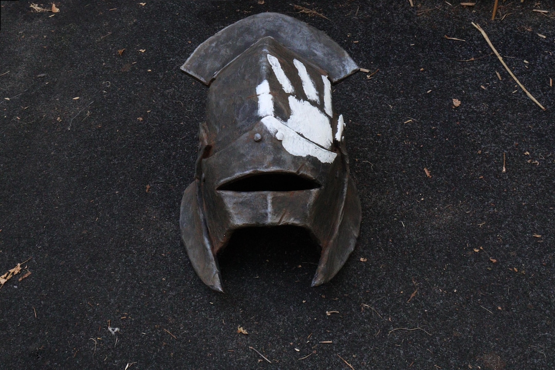 Uruk-hai Helmet With Saruman's Hand - Etsy
