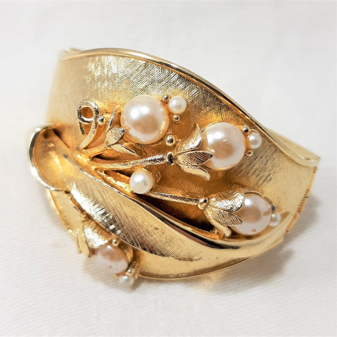 Vintage Tortolani Cuff Bracelet: Pearl & Goldtone Flower Design O - Etsy