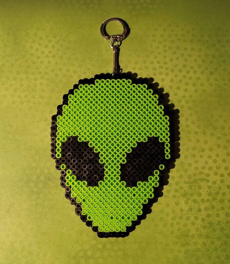 Alien Head Perler Bead Keychain - Etsy