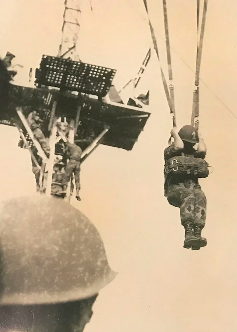 Vintage 10K Gold 101st Airborne Ring: 1960s-70s Army Paratrooper Ring ...