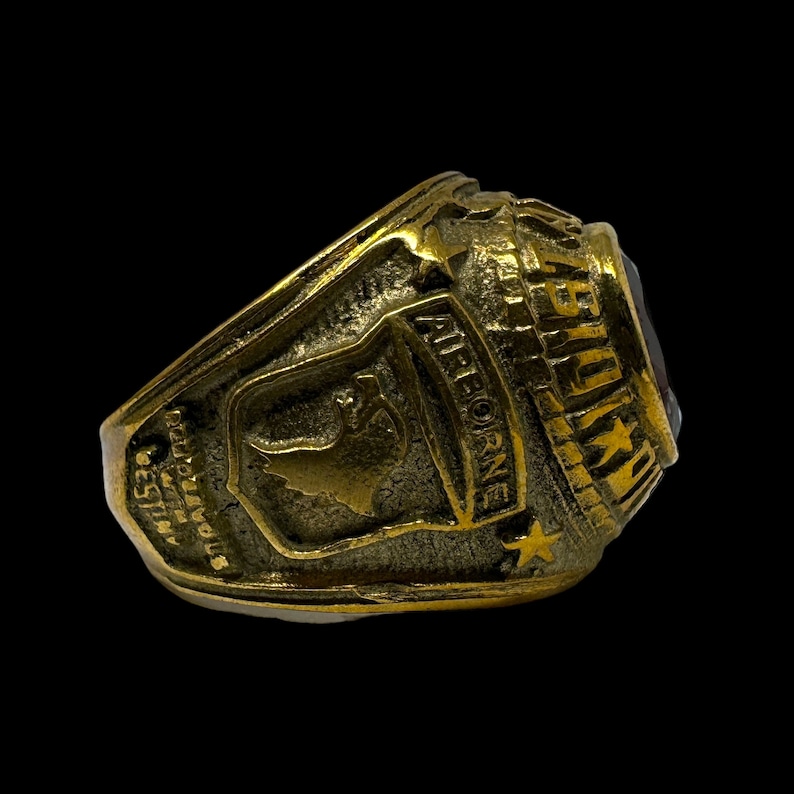 Vintage 10K Gold 101st Airborne Ring: 1960s-70s Army Paratrooper Ring ...