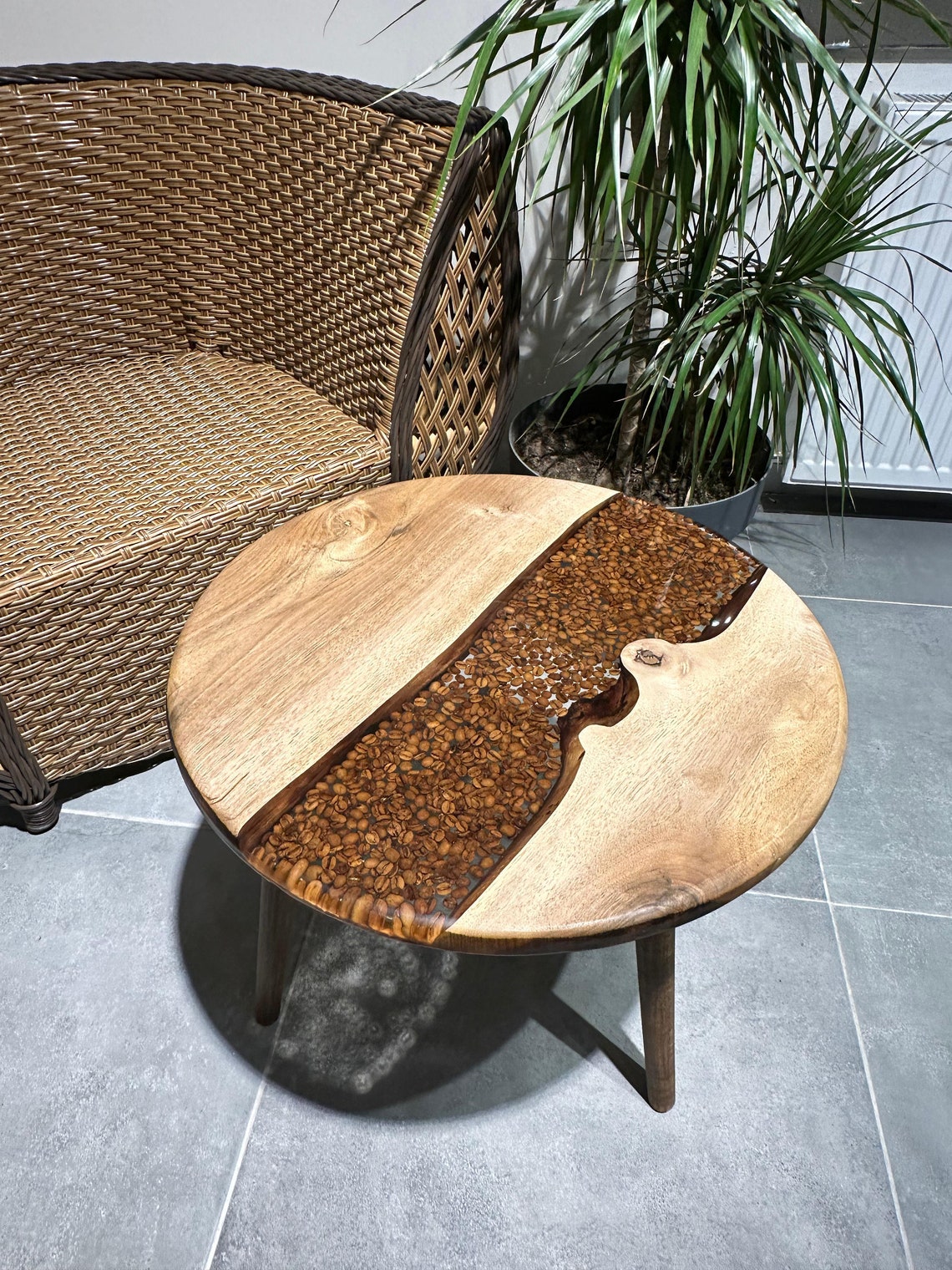 Round Resin Coffee Table, With Real Coffee Beans & Wooden Legs ...